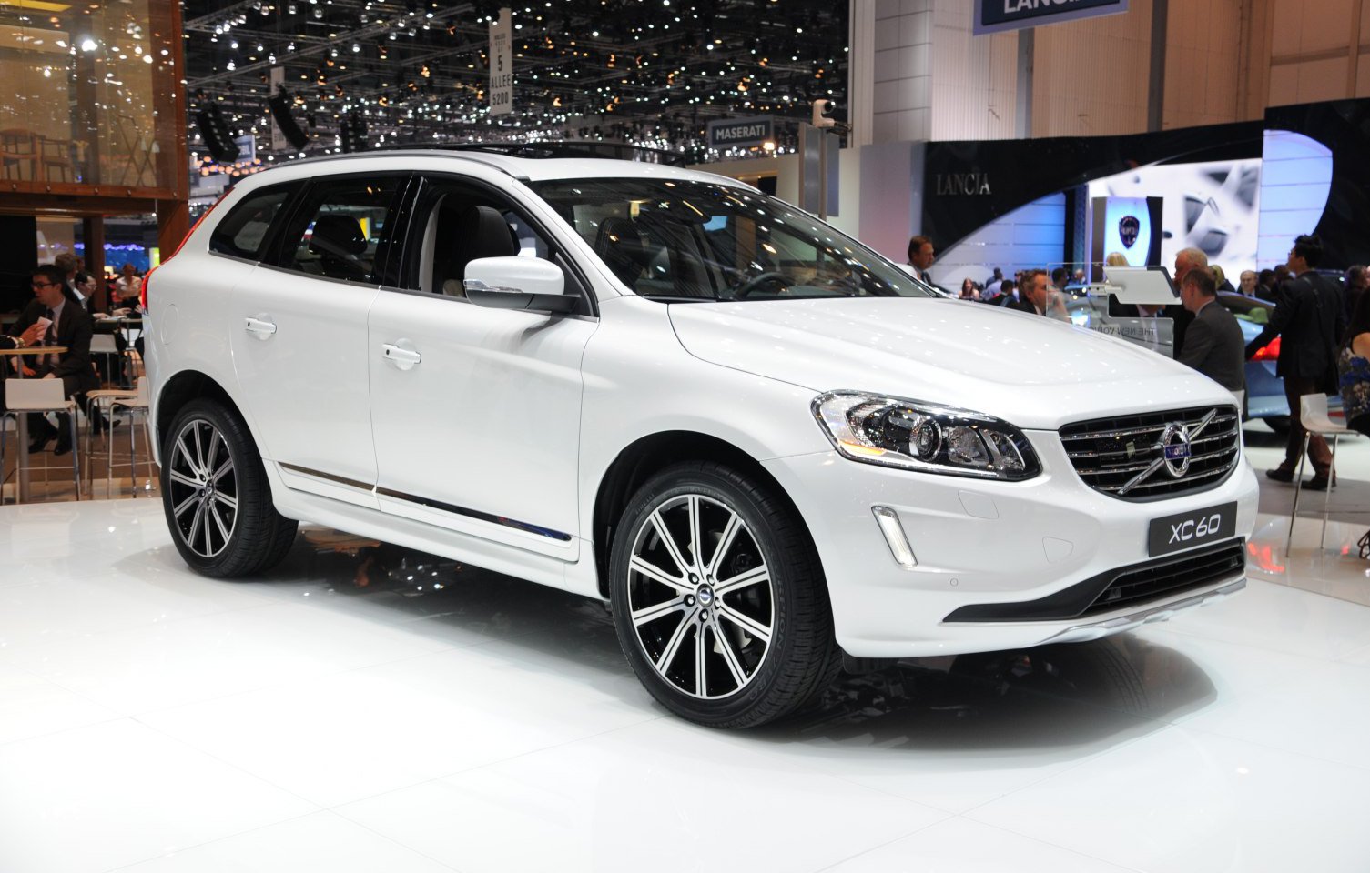 Volvo XC60 I (2013 facelift) 2.4 D4 (181 Hp) AWD